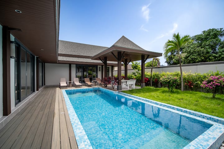 #98 | Five-bedroom Light Villa | Private Pool | - Phuket