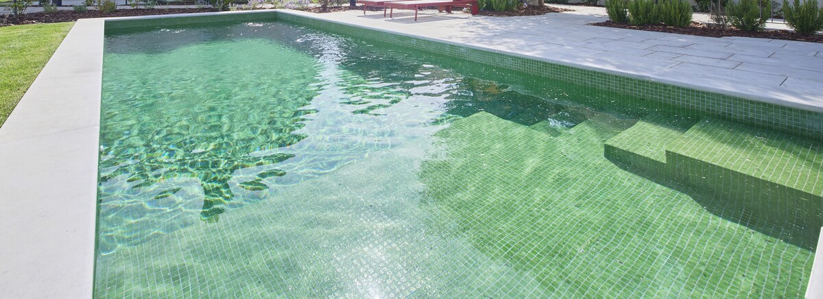 Villa de luxe en bord de mer avec piscine salée par TimeCooler - Villas ...