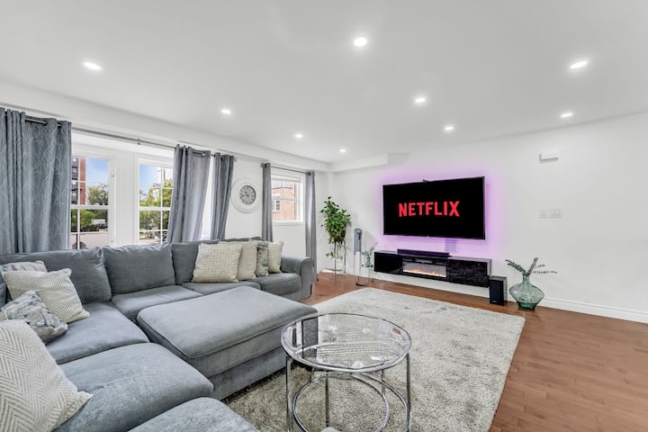 Luxury 4br Townhouse • Walk To Mosque & Shops - Toronto
