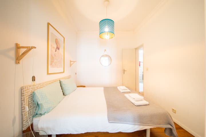 Spacious 2 Bedroom With Living Room In The Center - Benfica