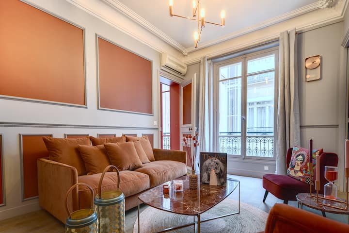 The Montaigne Suite - Paris