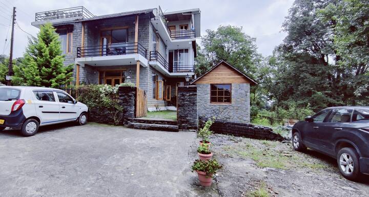 5 Bhk Villa In Bir Near Monastery & Rooftop Cafe - Bir