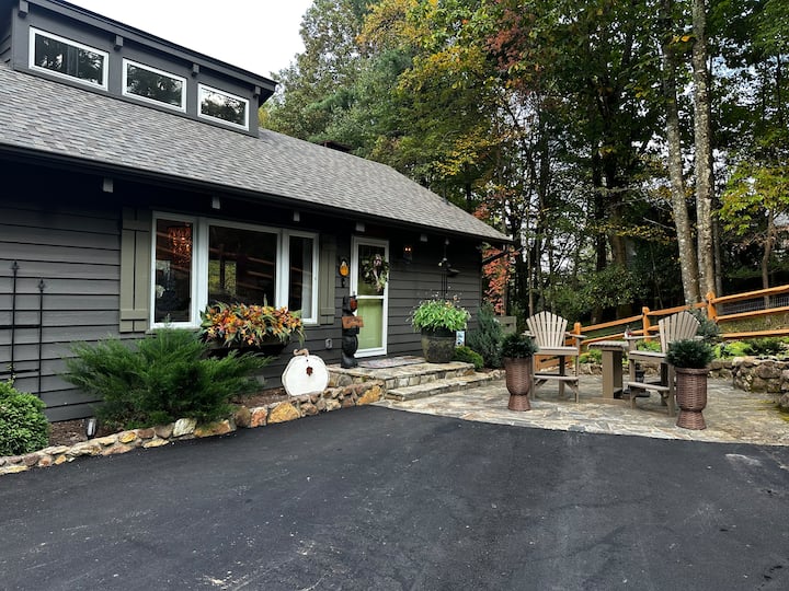 Whispering Pines Cottage - Stone Mountain State Park, Roaring Gap