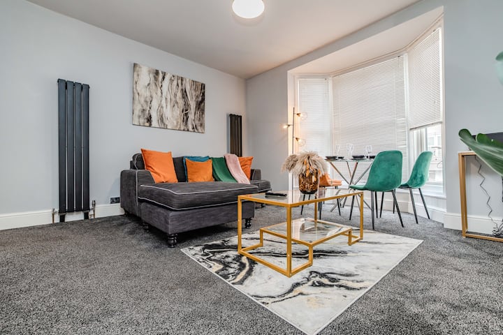 Beautiful 2 Bedroom Flt Next To Eastbourne Pier - Eastbourne