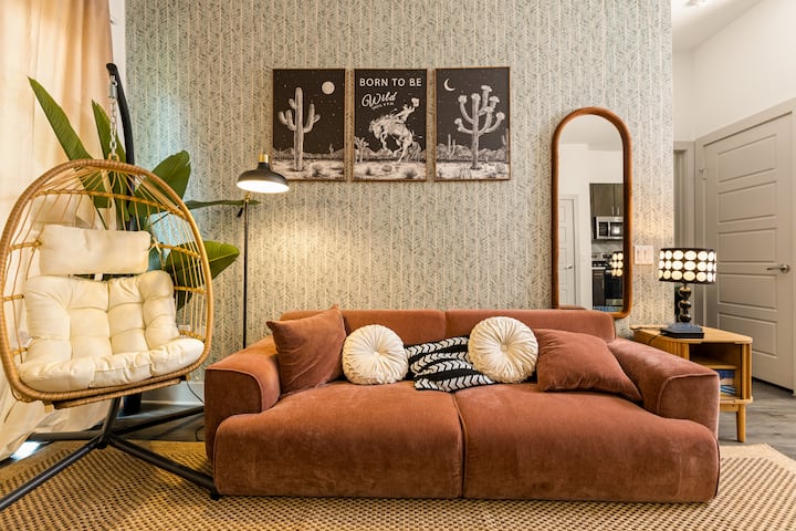 Lookout Luxe 2br | King+bunk | Shuffleboard | Pool - Hollywood/Santa Monica - Dallas