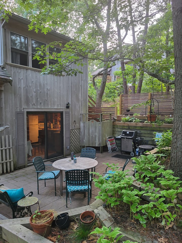 1-bedroom Seasonal Cottage Near National Seashore - Wellfleet, MA