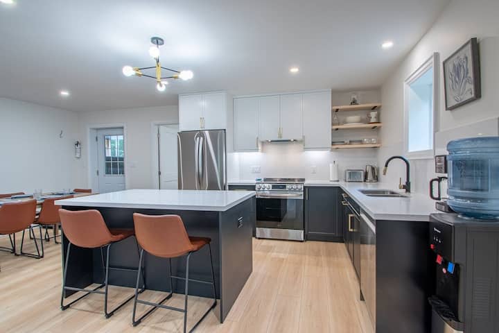 Modern 3br Cottage, Firepit, Sauna, Fast Wifi - Ontario 60