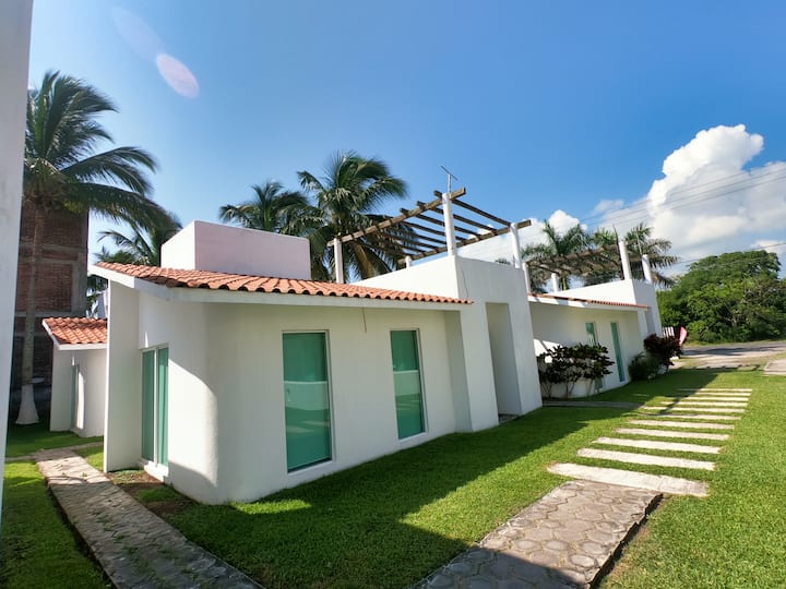 Cocos Beach Bungalow Xg - Costa Esmeralda