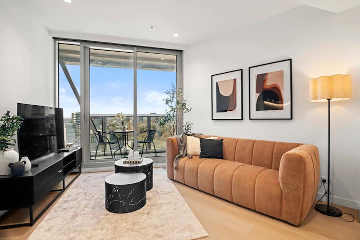 Stylish 2bd Apartment, Views, Pool, Sauna & Gym. - Melbourne