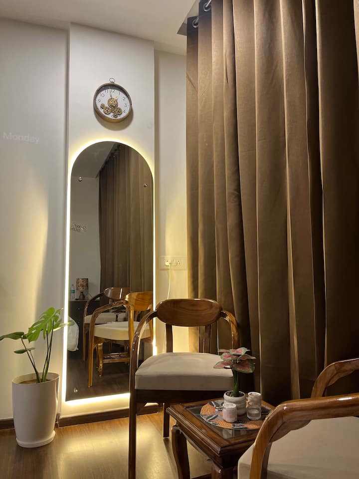 The Hyūn—dreamy Cinematic & Luxe | Self Check-in - Zirakpur
