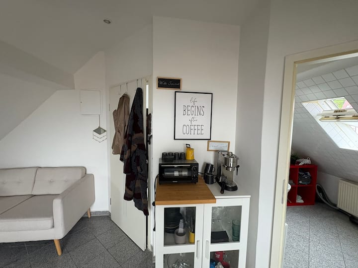 Gemütliche 1-zi-dg-wohnung In Toplage
Stuttgart - Stuttgart