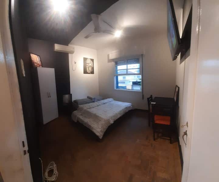 Quarto Premium Black - Santos