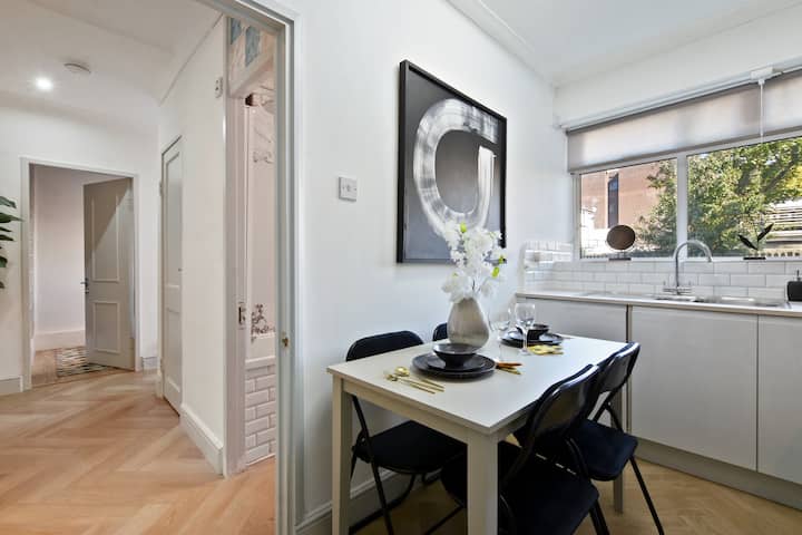 Elegant Camden Residence - King's Cross station - London