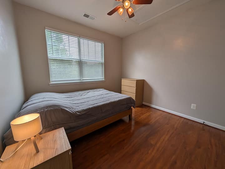 Private Room Near I-95, Quantico+shopping (Room 4) - Stafford, VA