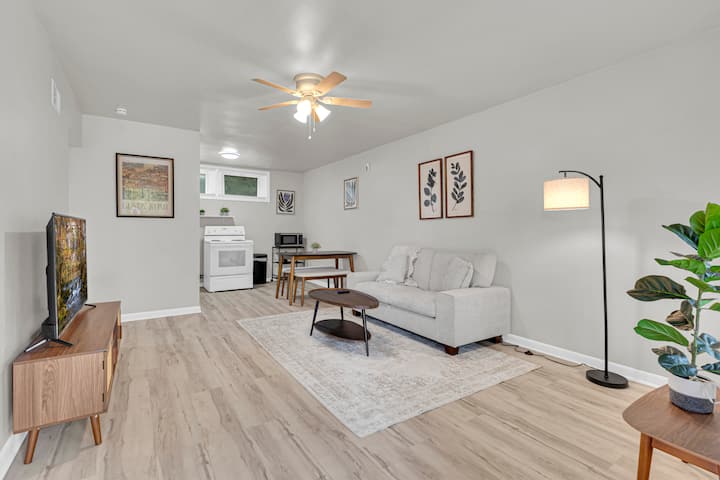 Cozy 1 Bedroom Half Duplex In Independence - Independence, MO