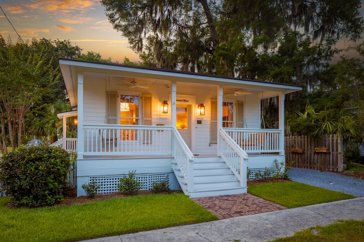 Luxe Designer Home Steps From Beaufort Waterfront - Beaufort, SC