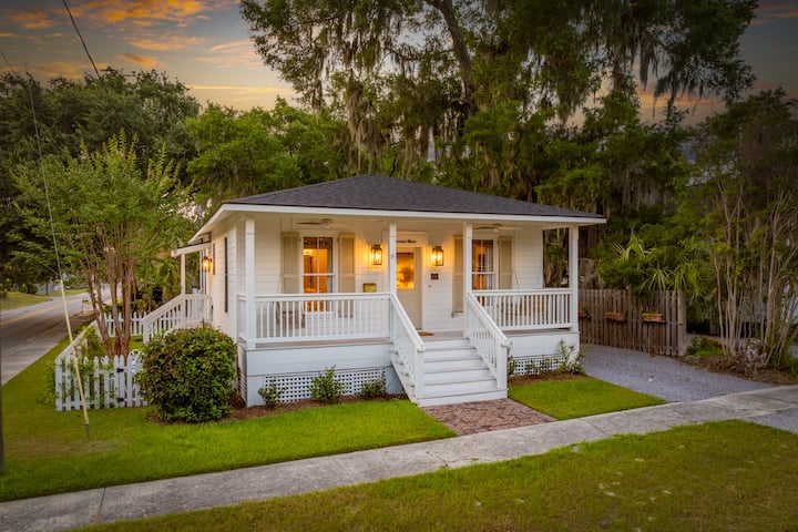 Luxe Designer Home Steps From Beaufort Waterfront - Beaufort, SC