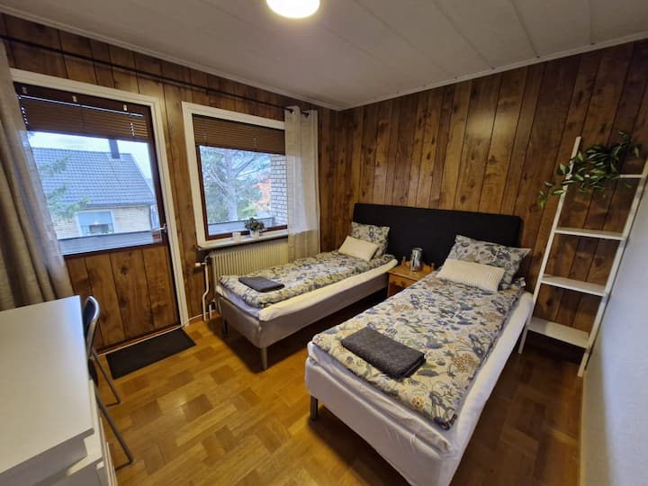 'Nära Centrum - Självincheckning -Gratis Parkering - Kiruna