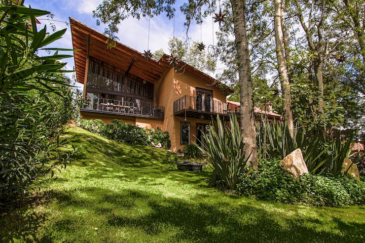 Cabaña Amplia Y Moderna | Tapalpa, 5 Recámaras - Tapalpa