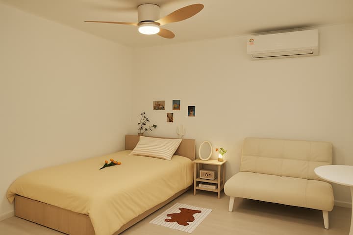 [3월 특가] *1층숙소*6인숙소*성수연무장길*건대입구역도보6분*뚝섬*한강*kspo콘서트 - Seoul