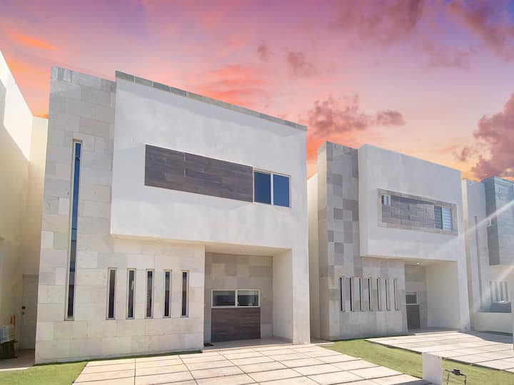 Casas Hermanas C/alberca 5 Min Aerop./consulado - Hermosillo