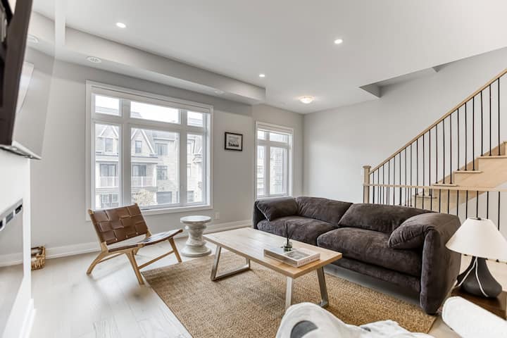 Cozy Markham Stay • Patio • Pets Welcome • Parking - Markham, Canada