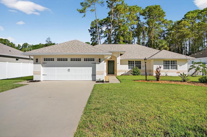 Cul-de-sac Poolhouse - Palm Coast, FL