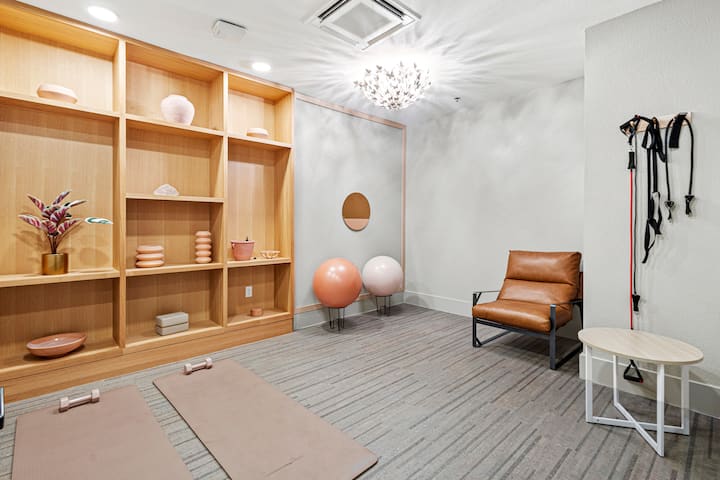 Chic Bishop Arts Suite | Fitness + Yoga + Games - Dallas, TX