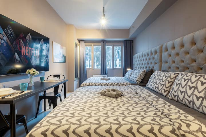 2 Queen Beds @ Sea F 3pax W/ Netflix + Huge 55" Tv - Pasay