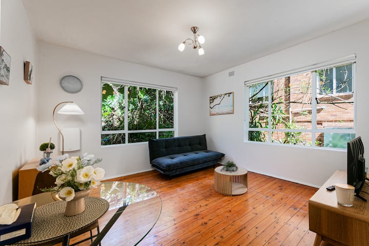 Cremorne Calm| Light-filled Apartment | Parking - North Sydney