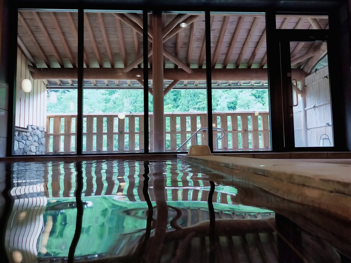 【Mountain Side/Western-style】Natural Onsen/2ppl - Ryokans (Japan) for ...