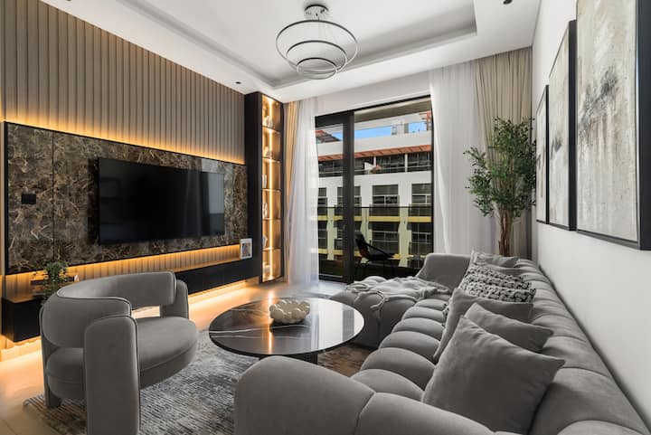 Stylish 2 Bedrooms | Pool Gym & Family-friendly - Dubaï