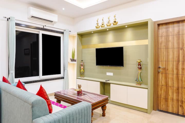 The Blue Bells | Premium 3bhk Serviced Apartment - Varanasi