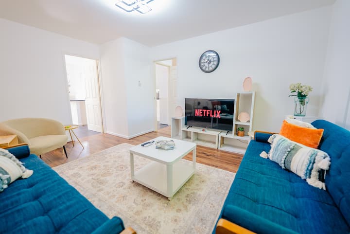 3 Br House With Free Parking, Garden & Fast Wifi - Cardiff