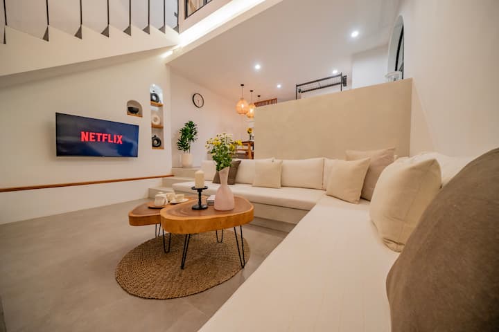 Breezy Villa W/ Pool & Beach Access - Indonesia