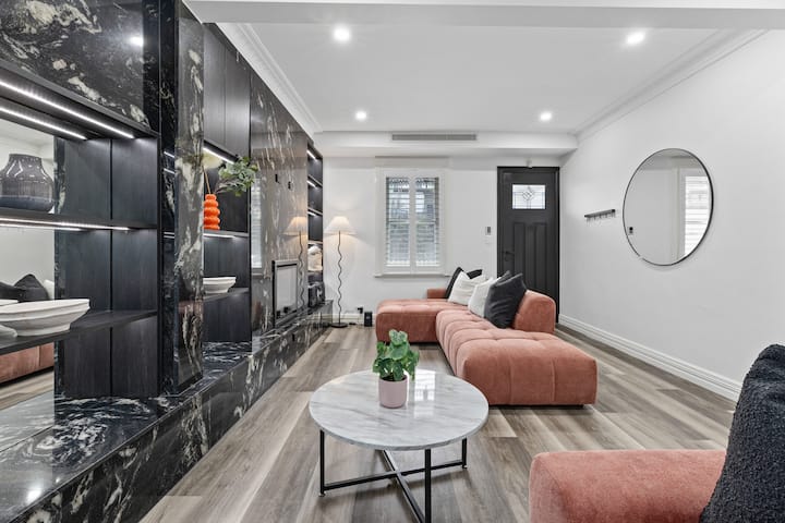 Modern 3br Glebe Home With Terrace & Garage For 8 - Sydney