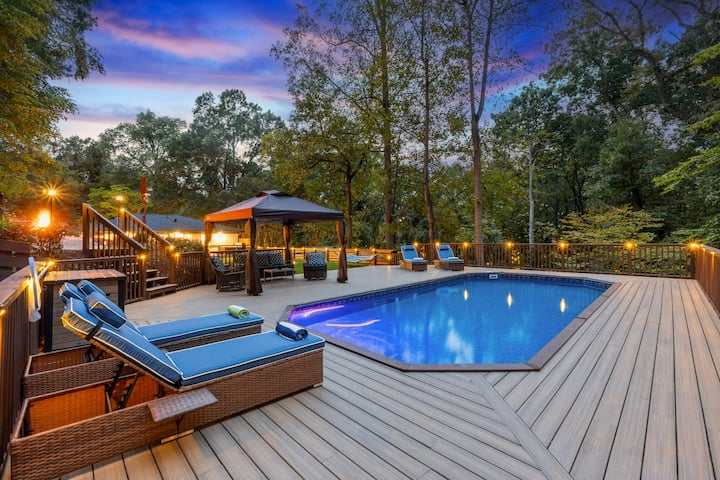 *Emory_ Atlanta Oasis | Upscale Home W/pool+hottub - Atlanta, GA