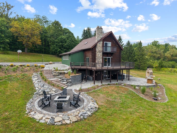 Cozy Cabin Retreat | Hot Tub | Fire Pit | 16+ - Tully Lake, Tully