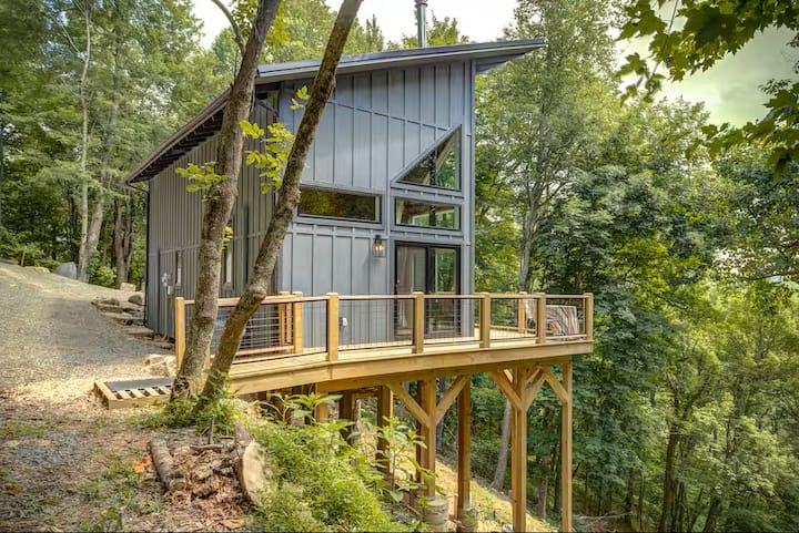 Modern *Serene* Treetops - Boone, NC