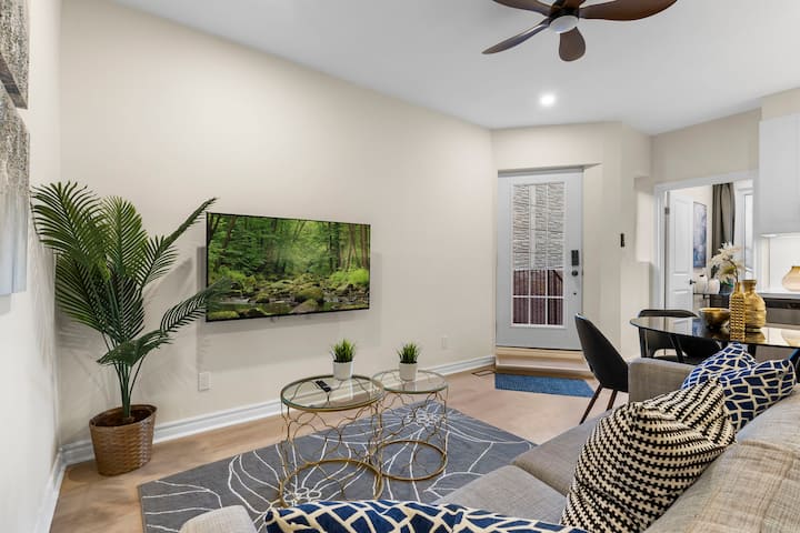 High Park Haven: Modern Styled 2b/2b In Toronto! - Toronto