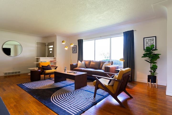 Mid-century Modern | Saginaw Township - Saginaw, MI