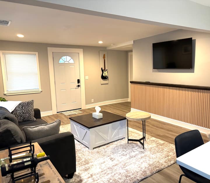 Freshly Renovated Warm, Cozy Home - Athens, GA