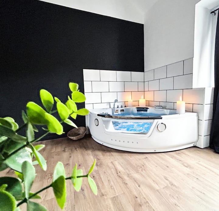 Suite Balnéo Privée Design Calme Proche Lille - Mouscron