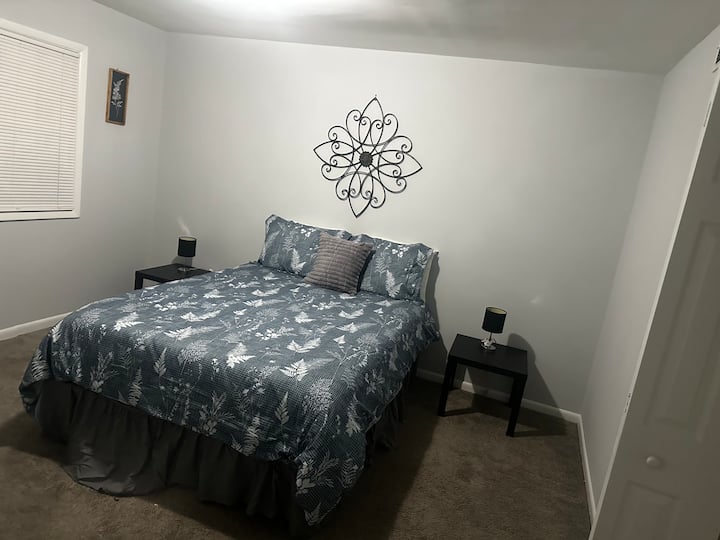 2br In Desirable North Hills Neighborhood - Raleigh, NC