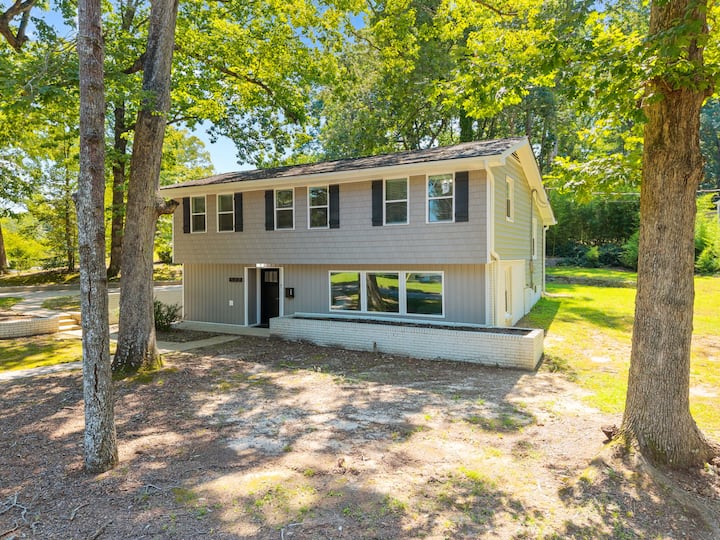 Family & Friends Escape | Sleeps 7 - Raleigh, NC