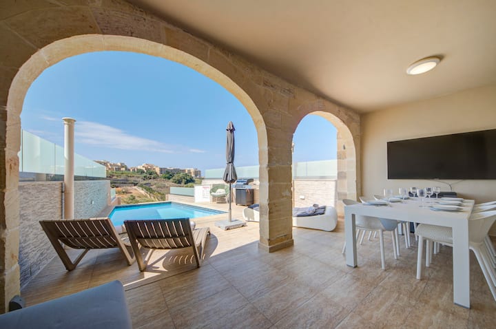 Oakville / Private Pool / Bbq / Games Room / Views - Malta