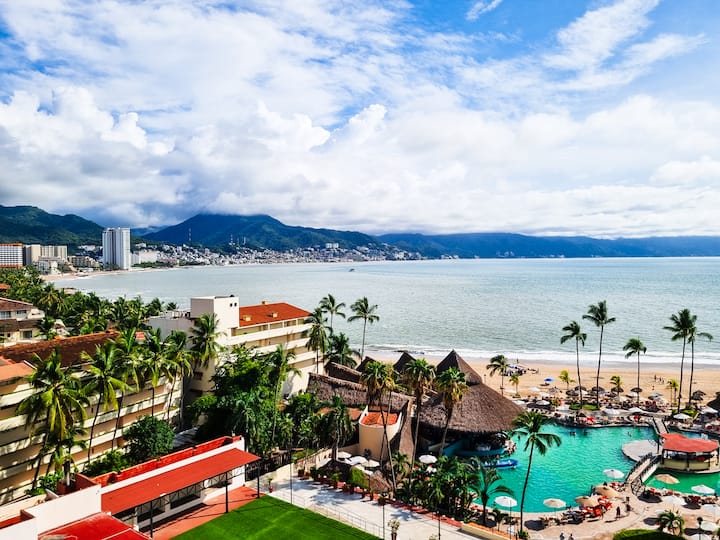 Amazing Oceanview In Hotel Zone (#0832) - Puerto Vallarta