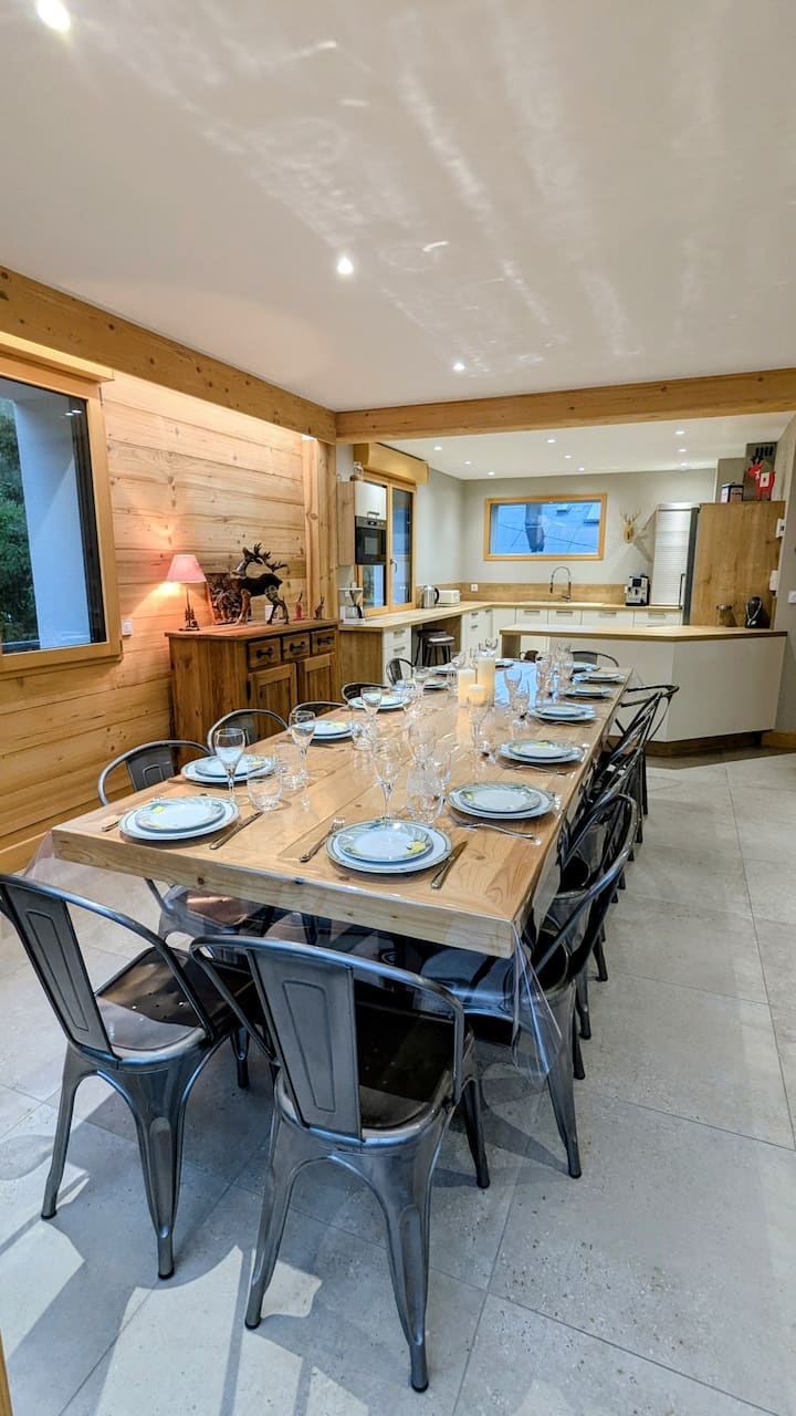Chalet La Bessia, Grand Et Chaleureux - 15 Pers - Isère