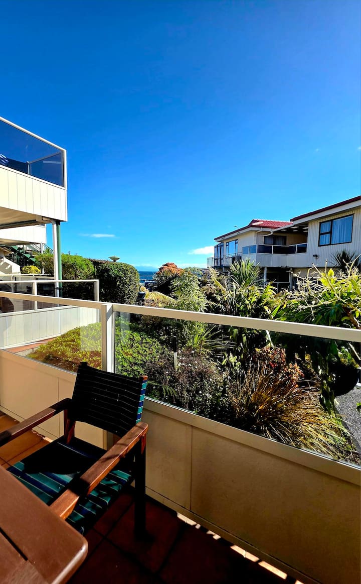 1-bedroom Apartment With Patio Overlooking Garden - Taupō
