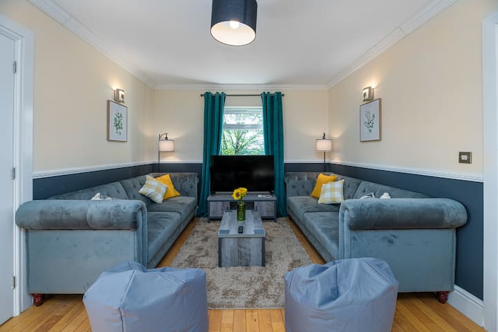 Hot Tub | 3br | Near Snowdon | Parking | Sleeps 6 - Portmeirion